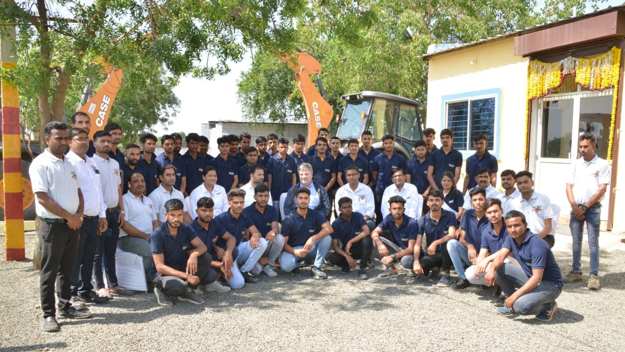 CASE Construction Equipment Commemorates Its Skill Development ... CASE Construction Equipment Commemorates Its Skill Development ...